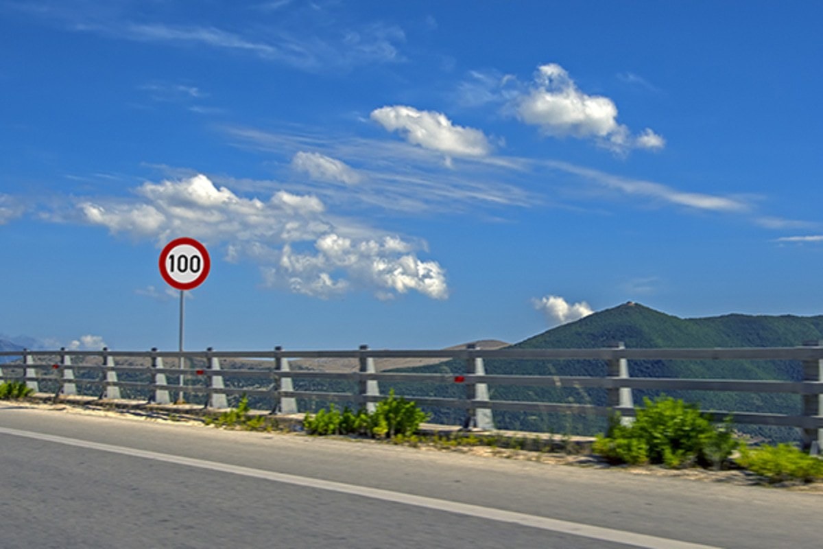 Driving in Greece Rules | Motor-plan