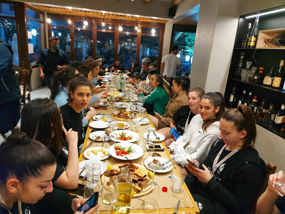 Προεδρικό δείπνο στις πρωταθλήτριες του ΟΦΗ (ΦΩΤΟΓΡΑΦΙΕΣ)